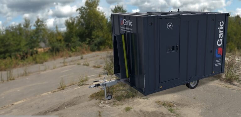 Hire The Armadillo 12 Towable Welfare Unit - Garic